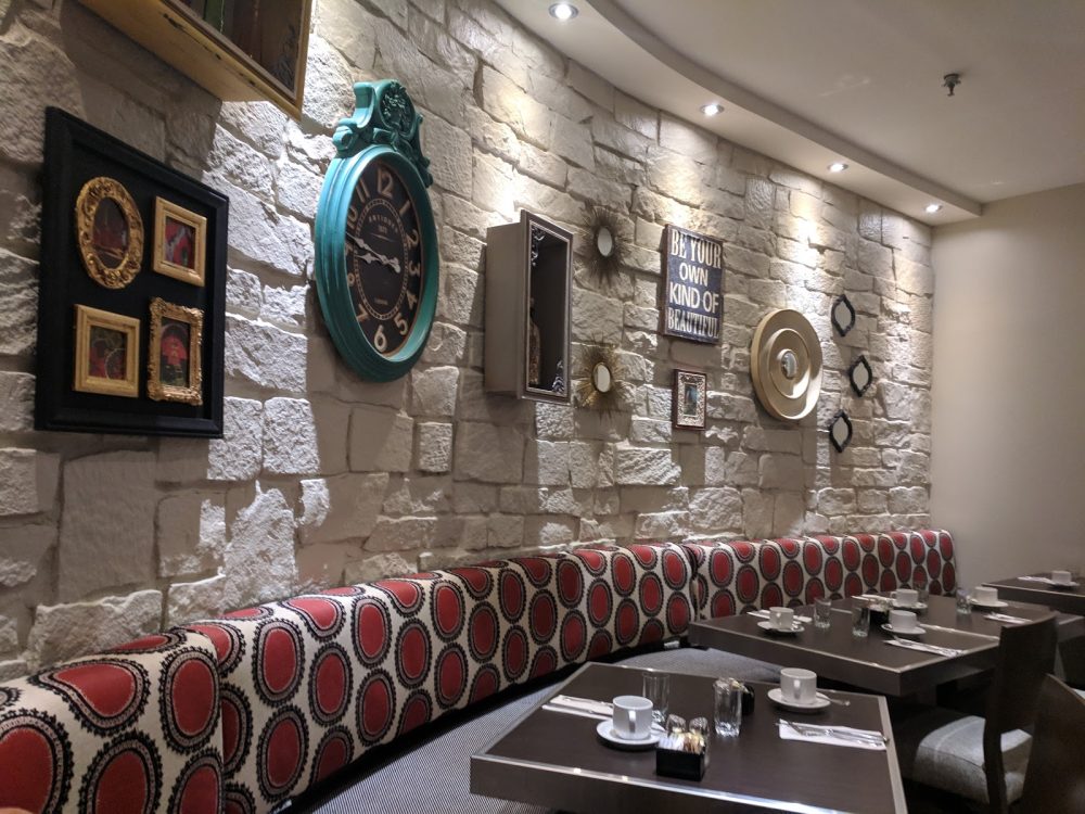 Gypsy Restaurant & Bar - Suite Spot Accommodation Tremblant
